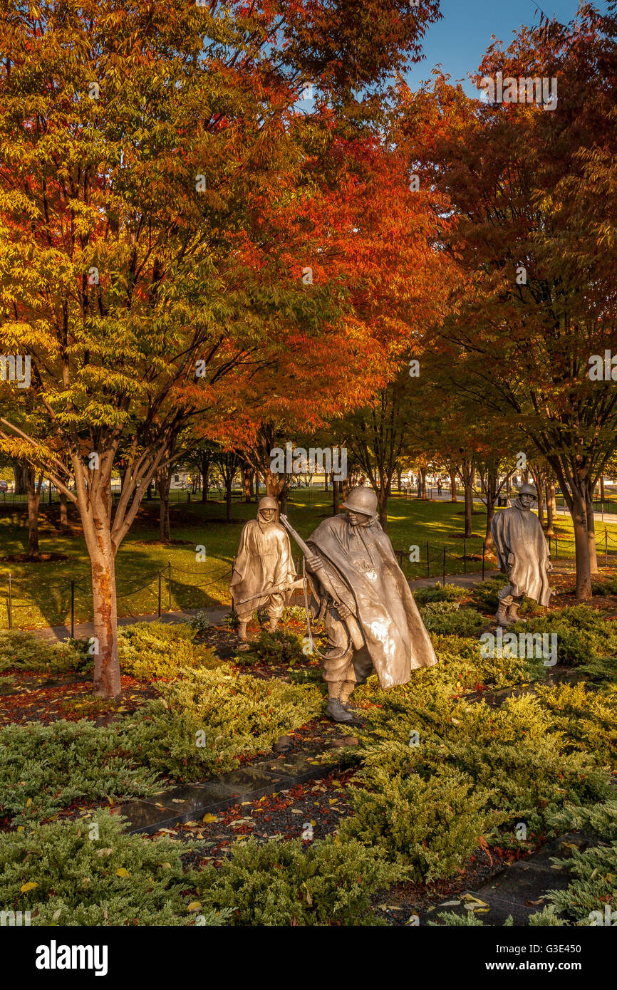 Ghostly steel statues of soldiers at the Korean War Veterans Memorial ...