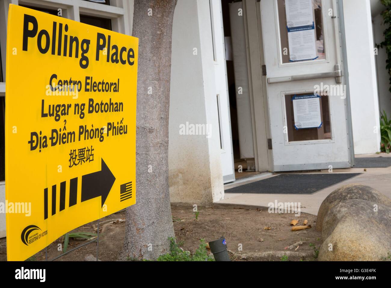 Sign in different languages showing the way to the presidential primary ...