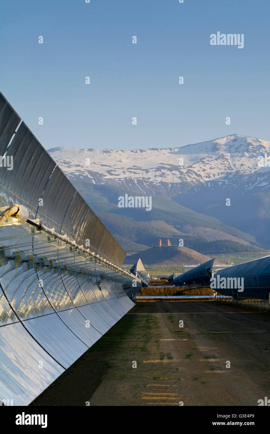Curved solar panel hi-res stock photography and images - Alamy