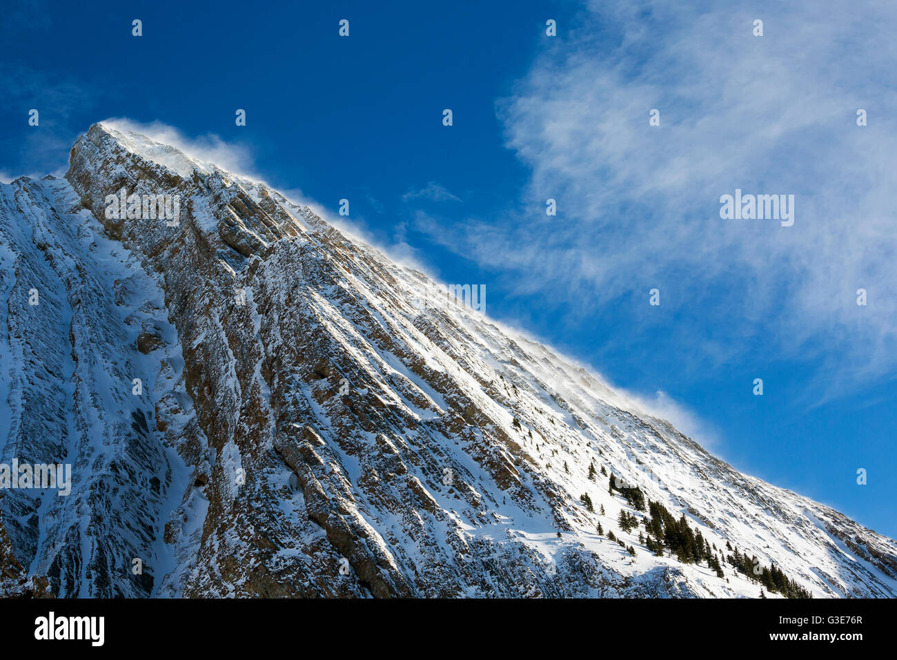 Wind blowing snow off mountain hi-res stock photography and images - Alamy
