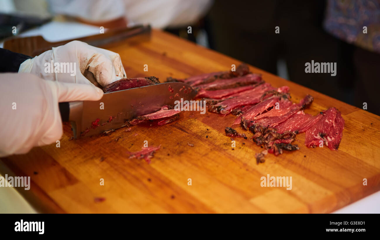 Professional beef slices hi-res stock photography and images - Alamy
