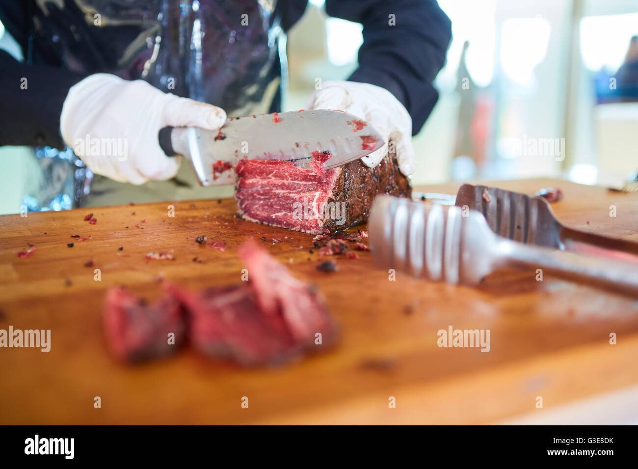 Professional beef slices hi-res stock photography and images - Alamy
