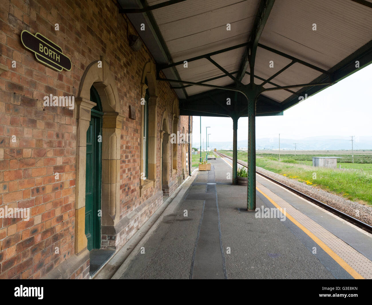Borth railway station Ceredigion Wales UK Stock Photo - Alamy