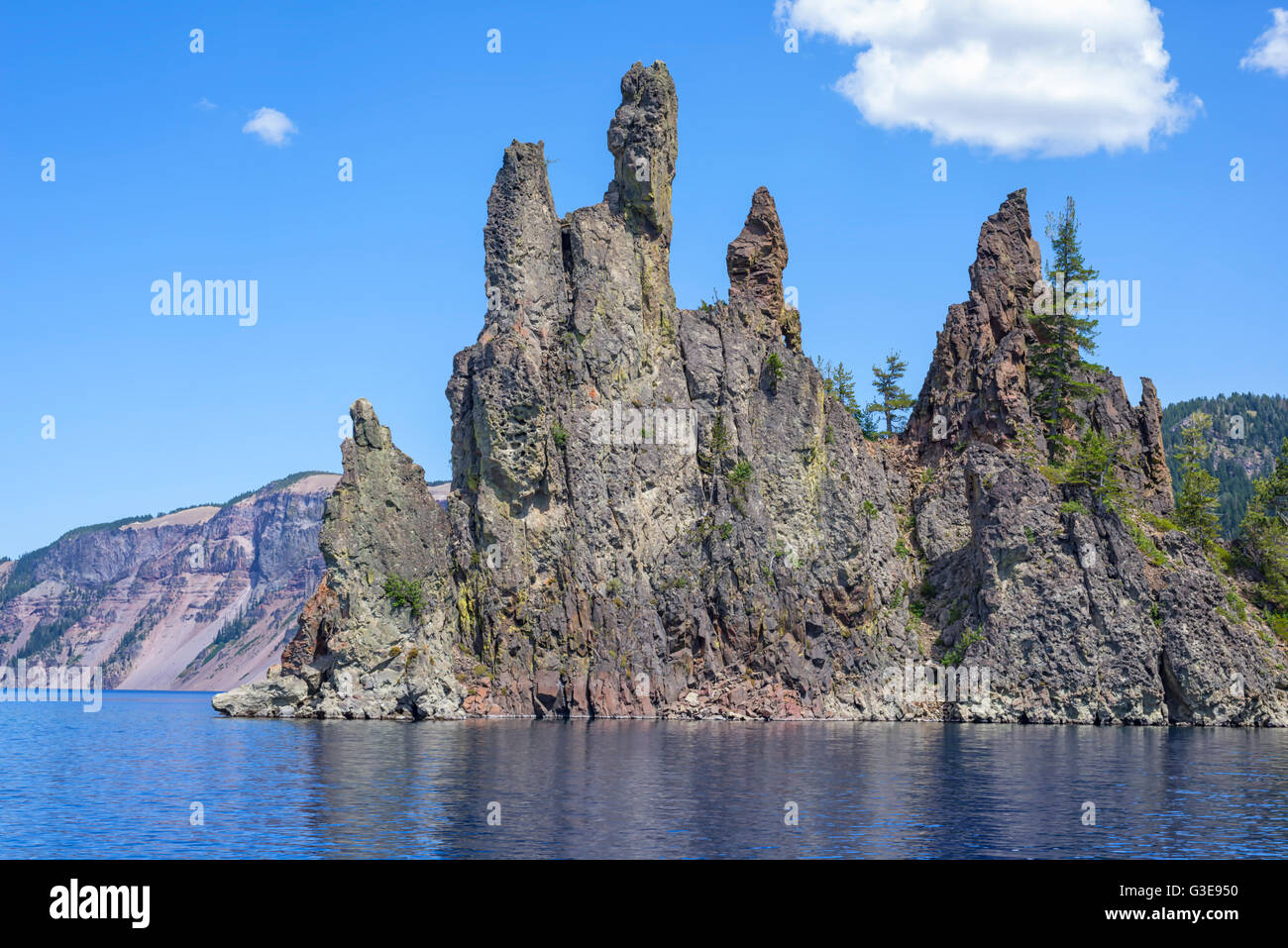 The Phantom Ship rock formation. Crater Lake National Park, Oregon, USA ...
