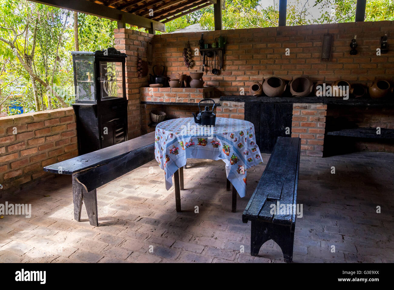 Traditional rustic kitchen inside hi-res stock photography and images ...