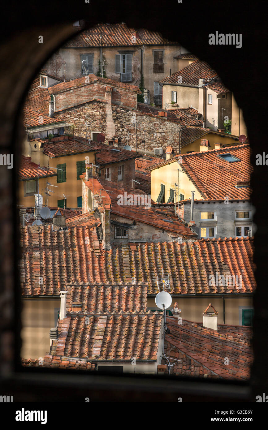 Italy houses roof roofs hi-res stock photography and images - Alamy