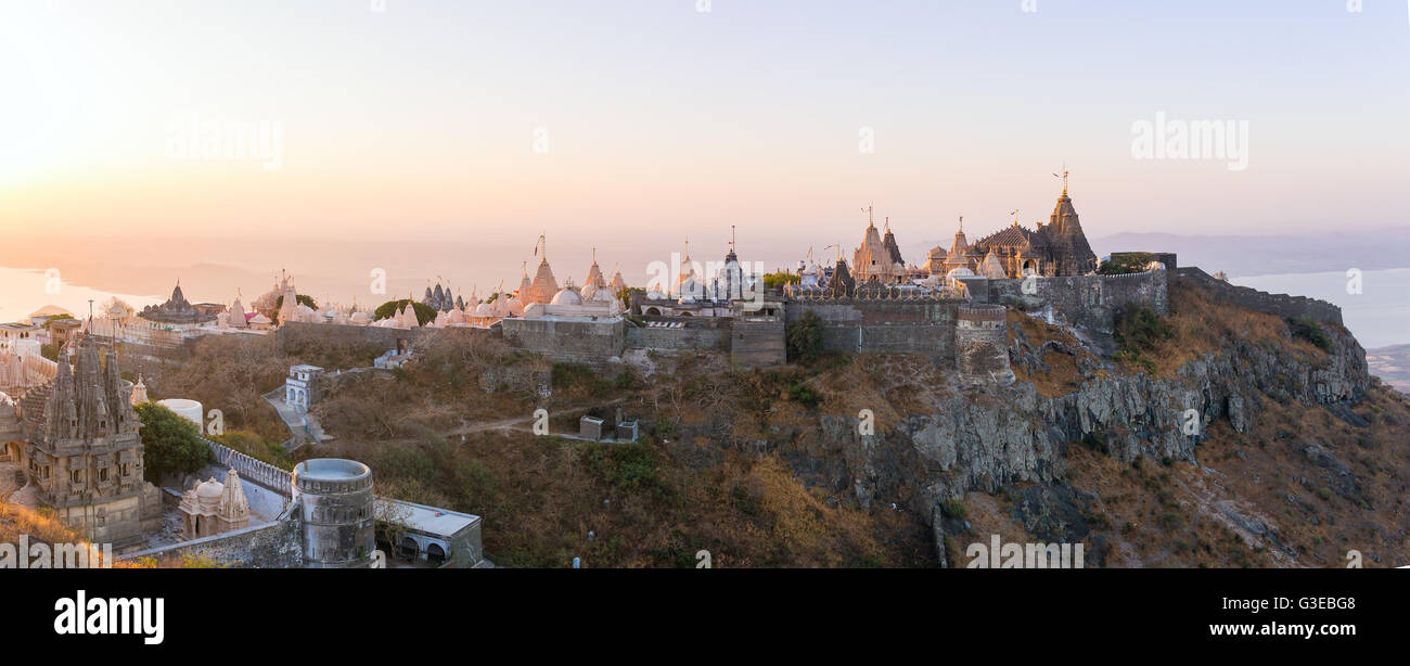 Jain temples on top of Shatrunjaya hill. Palitana (Bhavnagar district ...