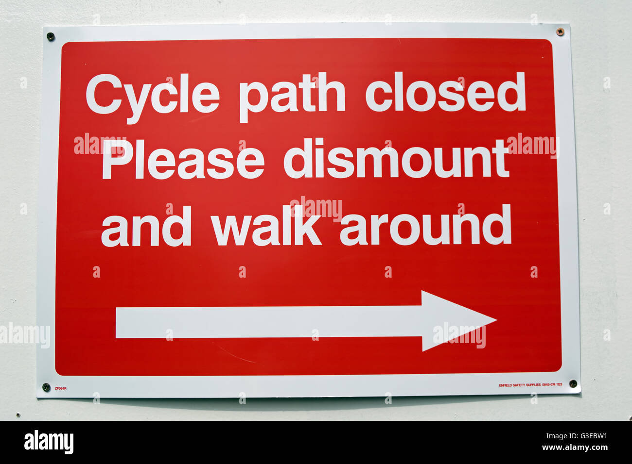 Closed path sign hi-res stock photography and images - Alamy