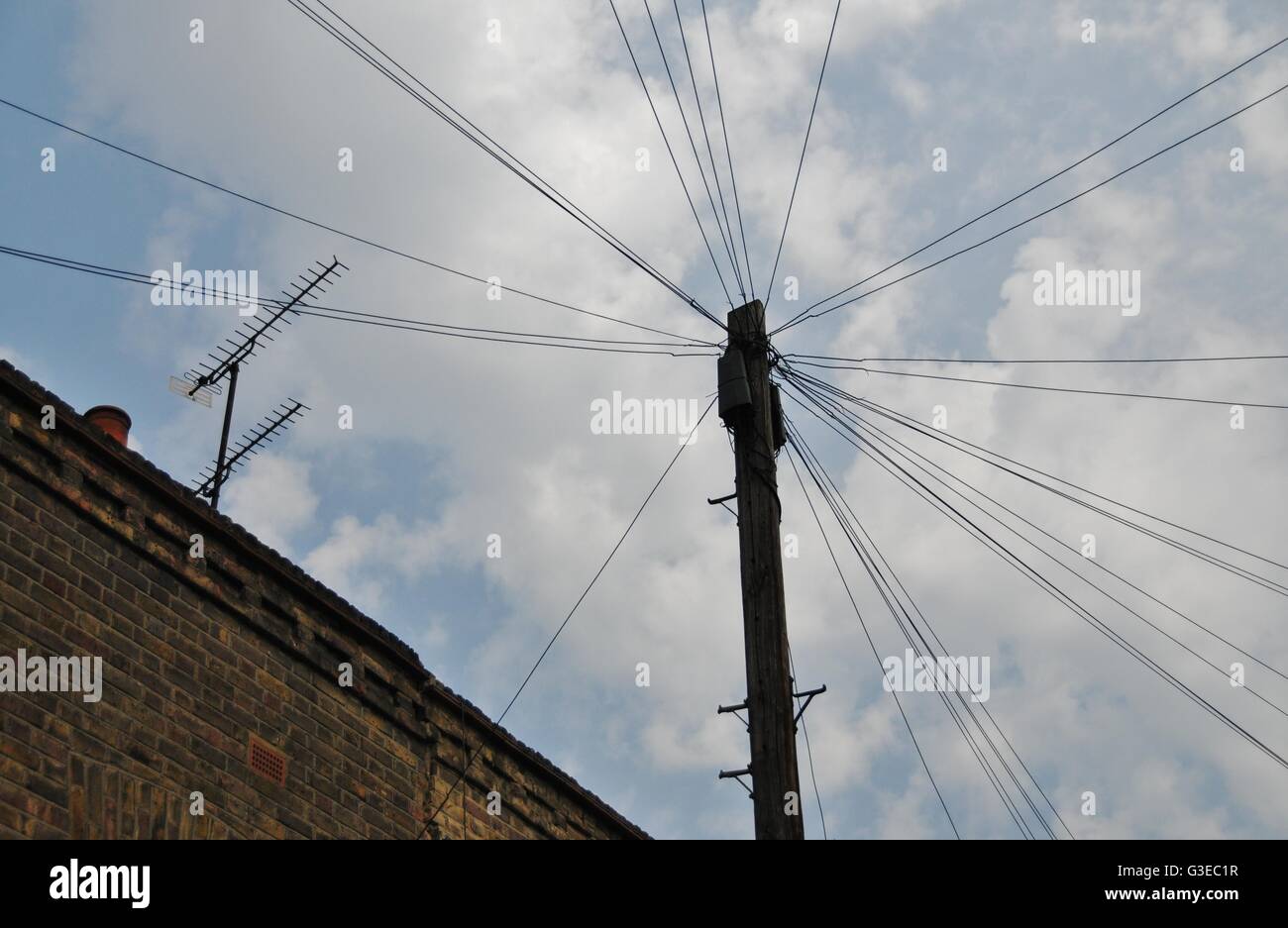 Working family victorian london hi-res stock photography and images - Alamy