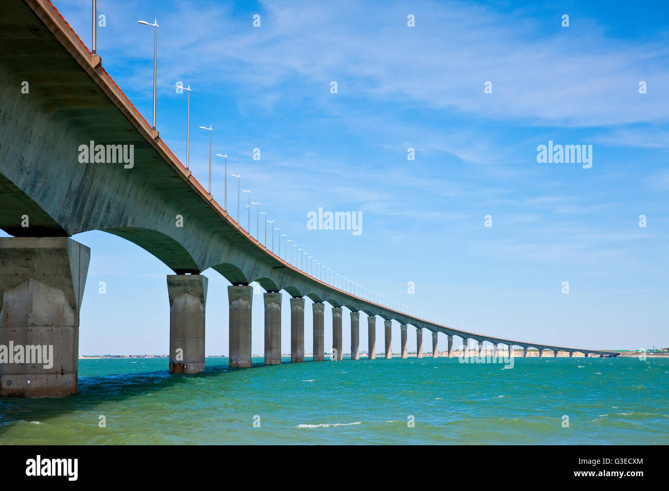 Île de Ré bridge, near La Rochelle, France Stock Photo - Alamy