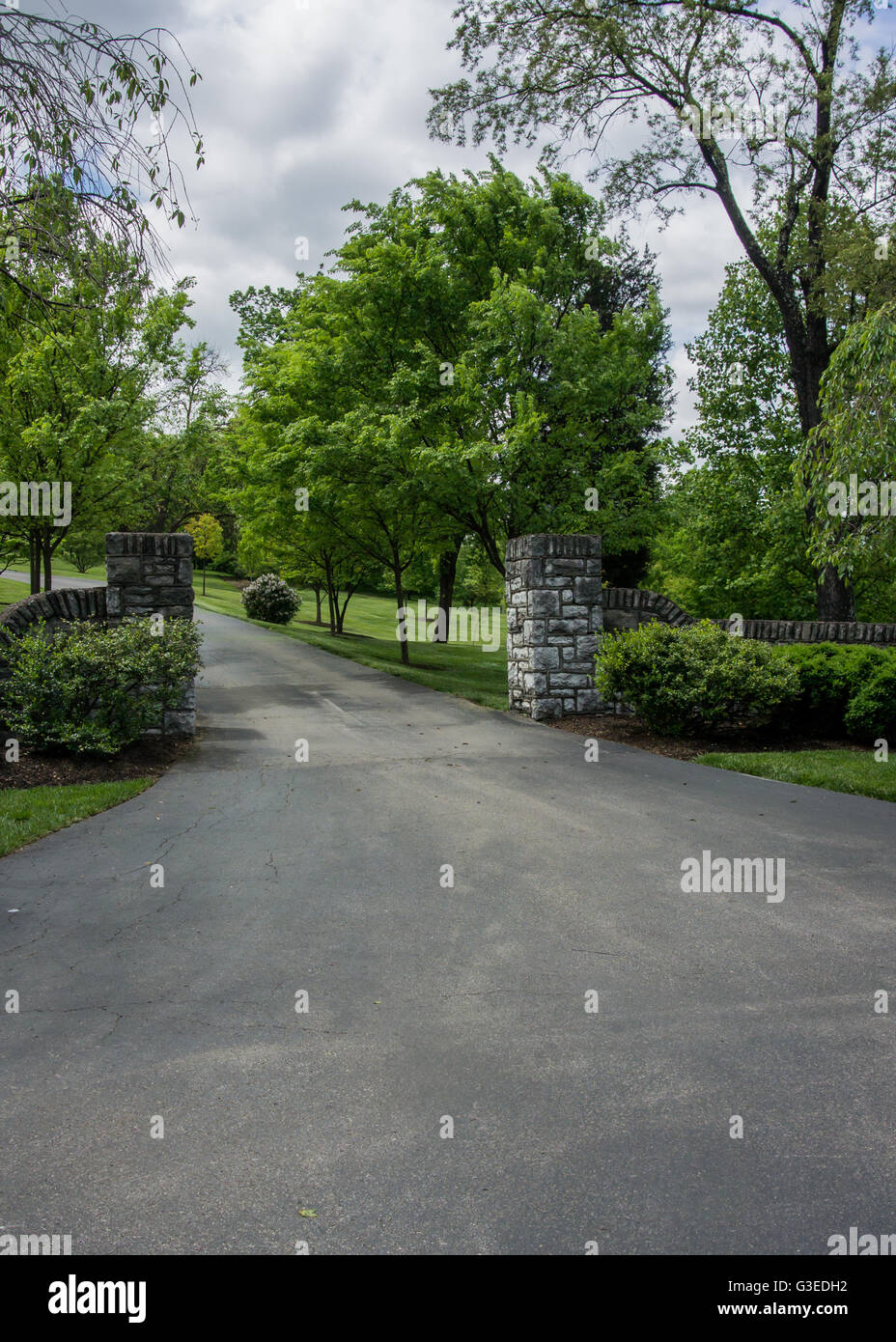 Entry fence hi-res stock photography and images - Alamy