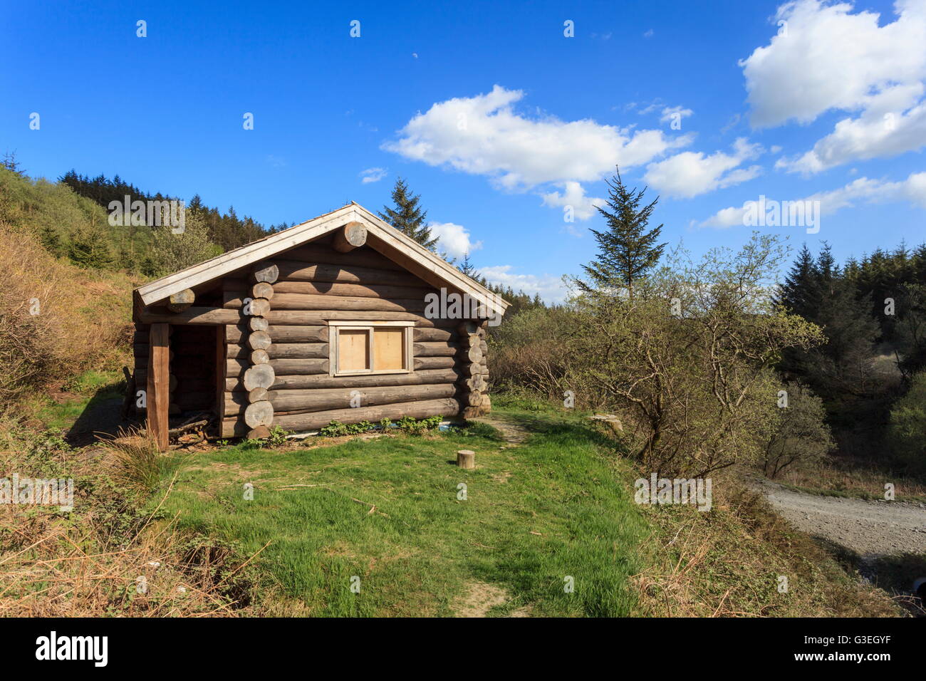 Wood Cabin Forest High Resolution Stock Photography and Images - Alamy