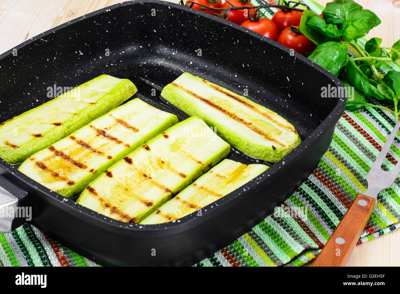 Courgettes Zucchini Grill Stock Photo - Alamy
