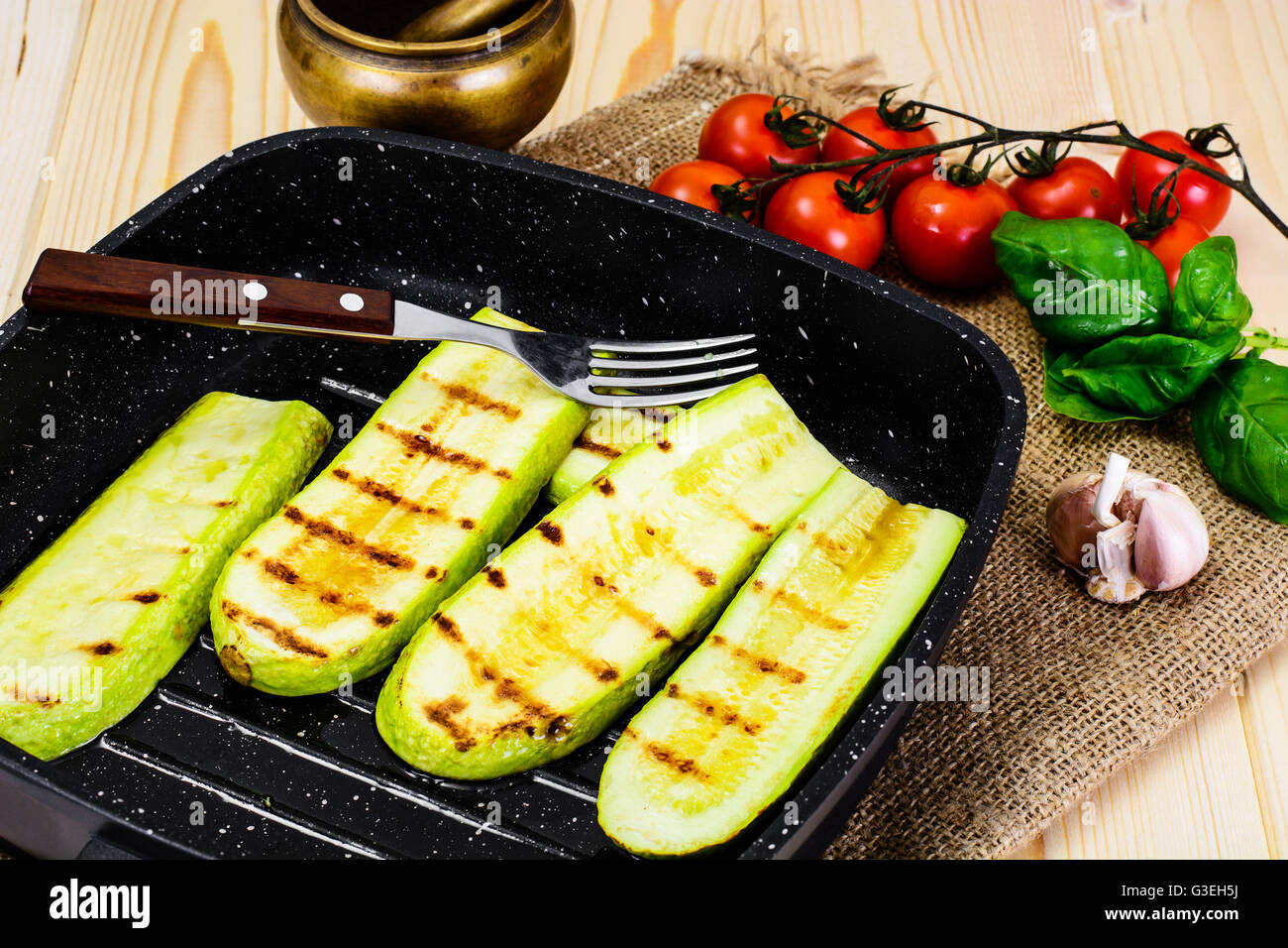 Courgettes Zucchini Grill Stock Photo - Alamy