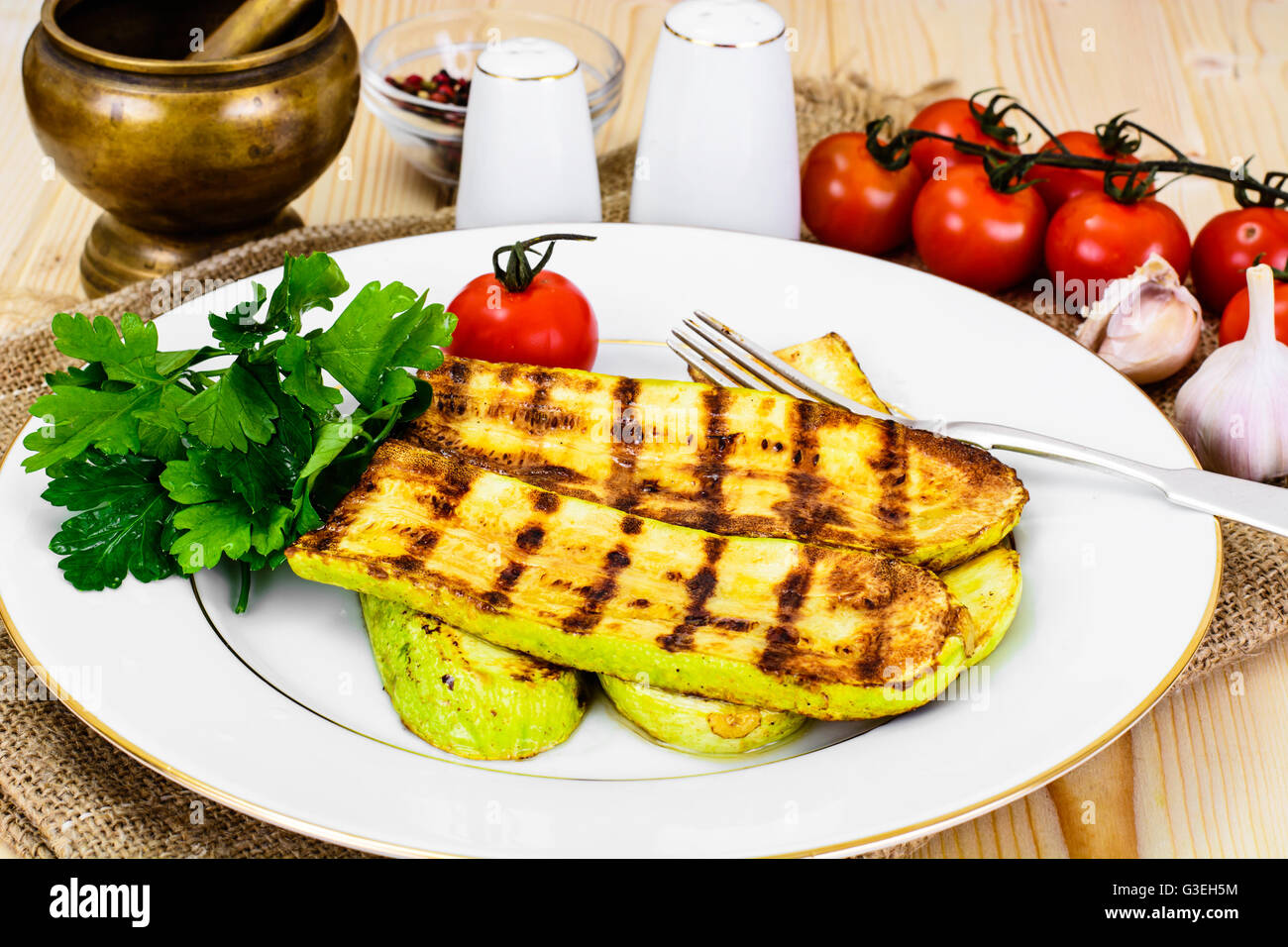 Courgettes Zucchini Grill Stock Photo - Alamy