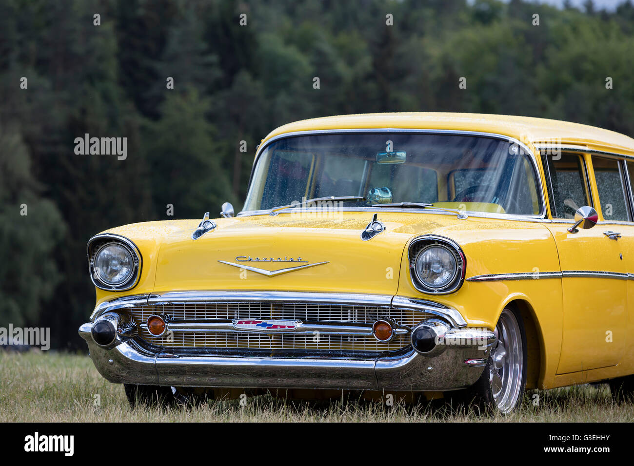 Front detail of a Chevrolet vintage car Stock Photo - Alamy