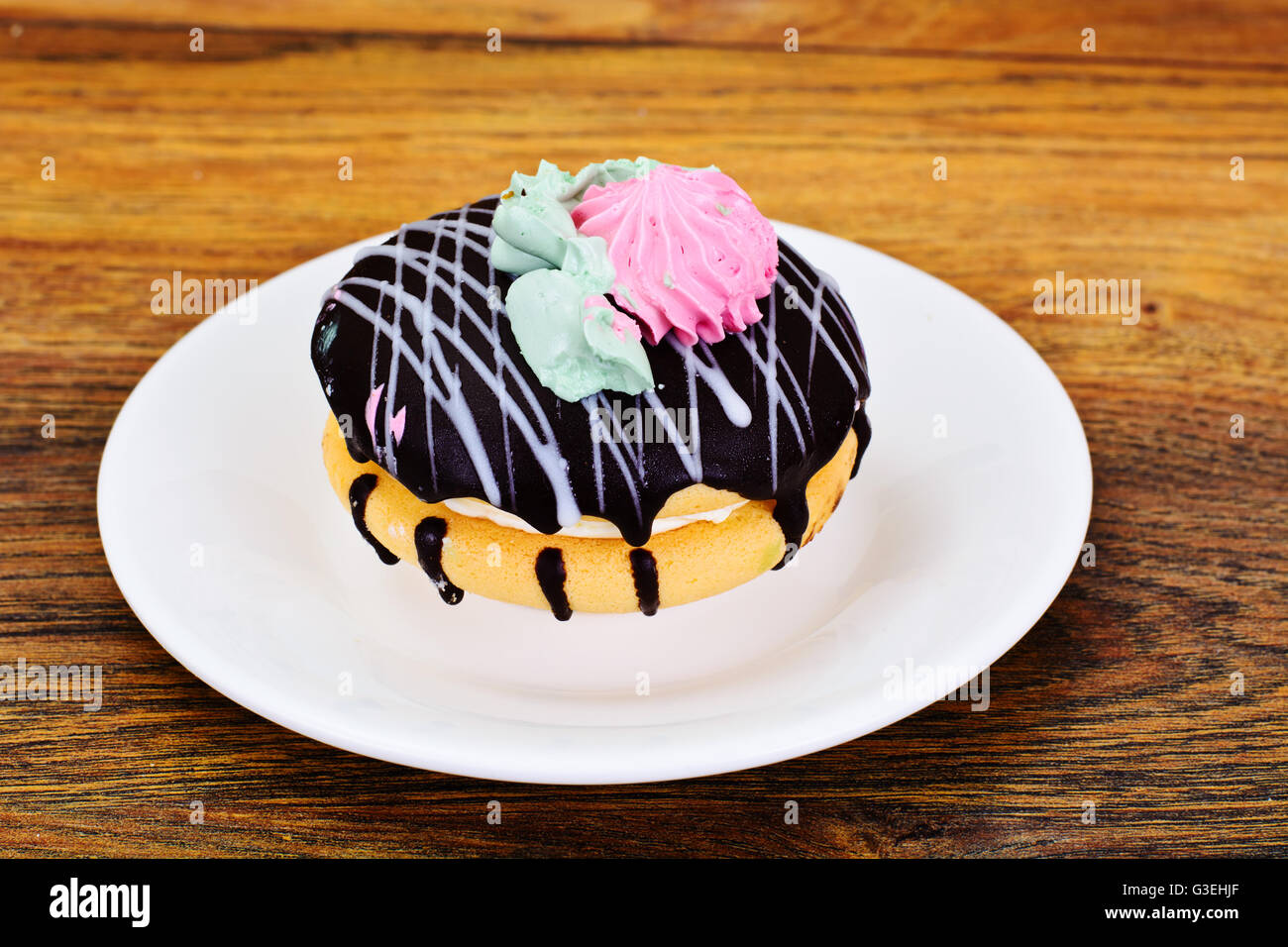 Bush cake hi-res stock photography and images - Alamy