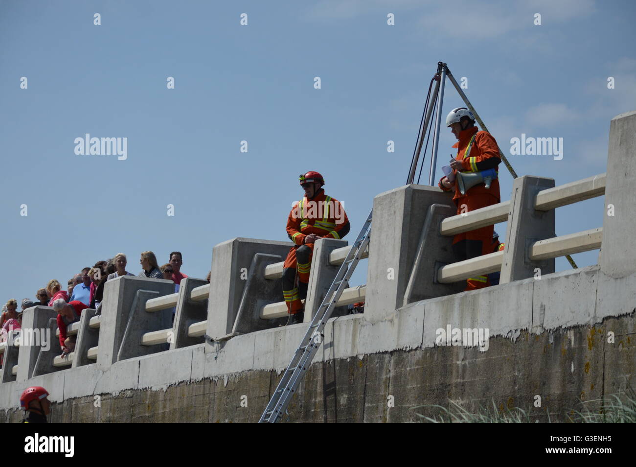 Scottish Fire And Rescue Service Water Rescue / Rope Rescue Exercise ...