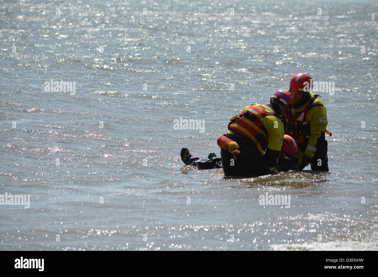 Scottish Fire And Rescue Service Water Rescue / Rope Rescue Exercise ...