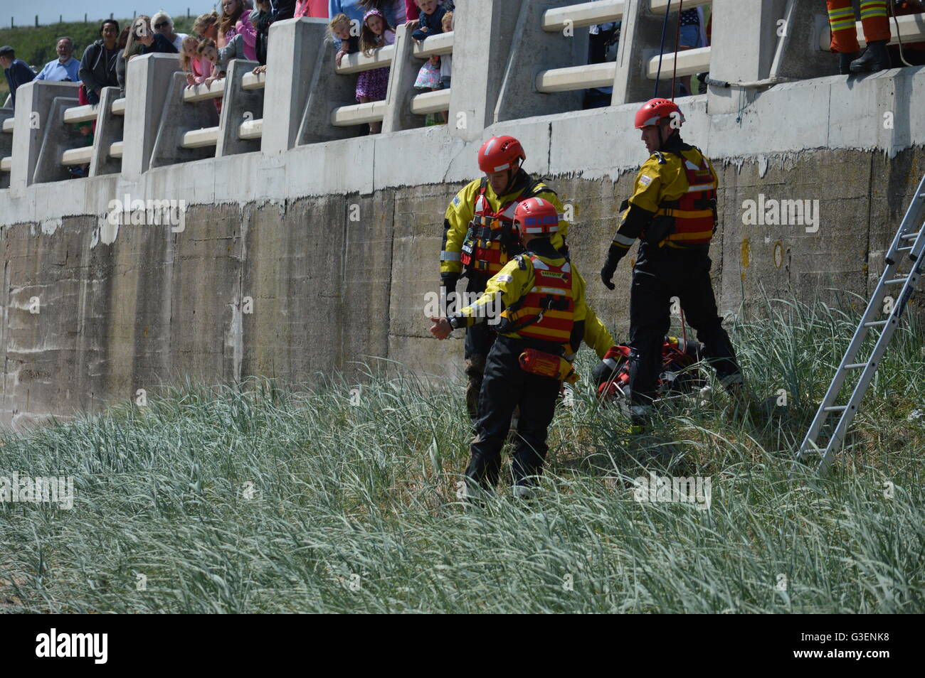Scottish Fire And Rescue Service Water Rescue / line Rescue Exercise ...