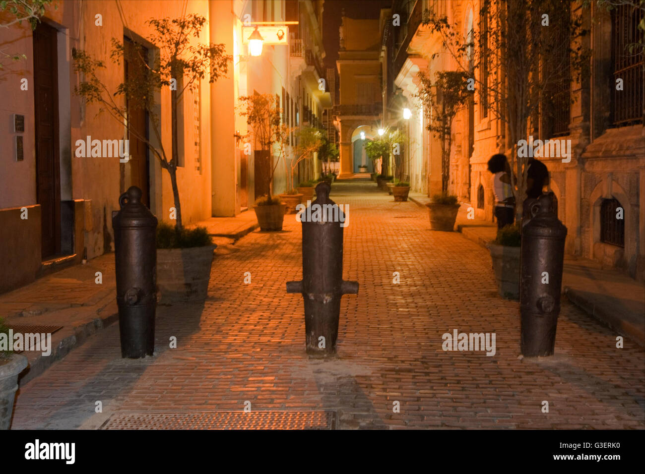 Havana night hi-res stock photography and images - Alamy