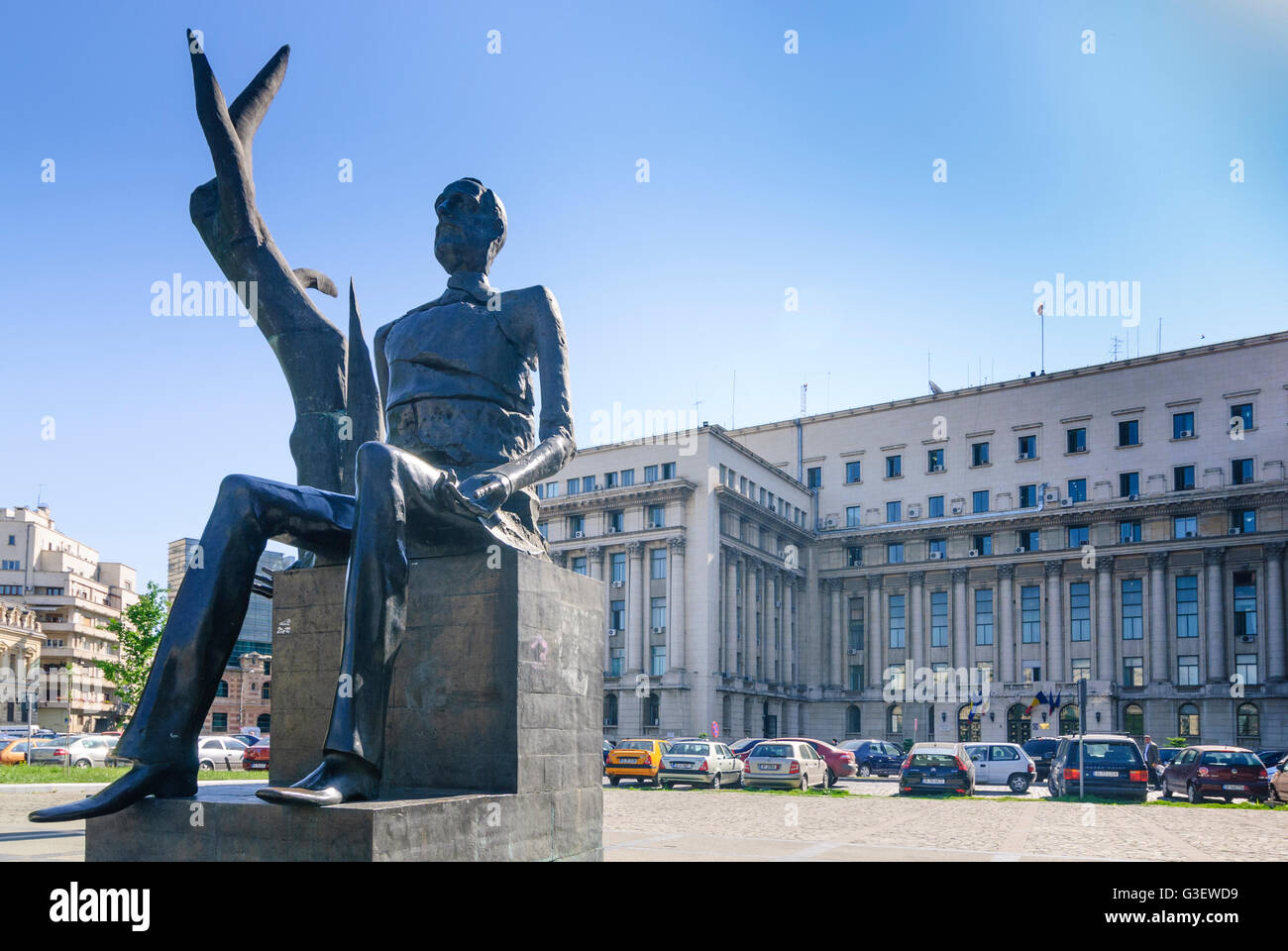 Senate , former Central Committee of the Communist Party with monument ...