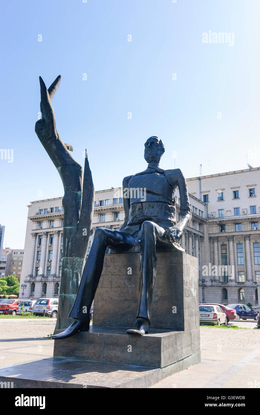 Senate , former Central Committee of the Communist Party with monument ...