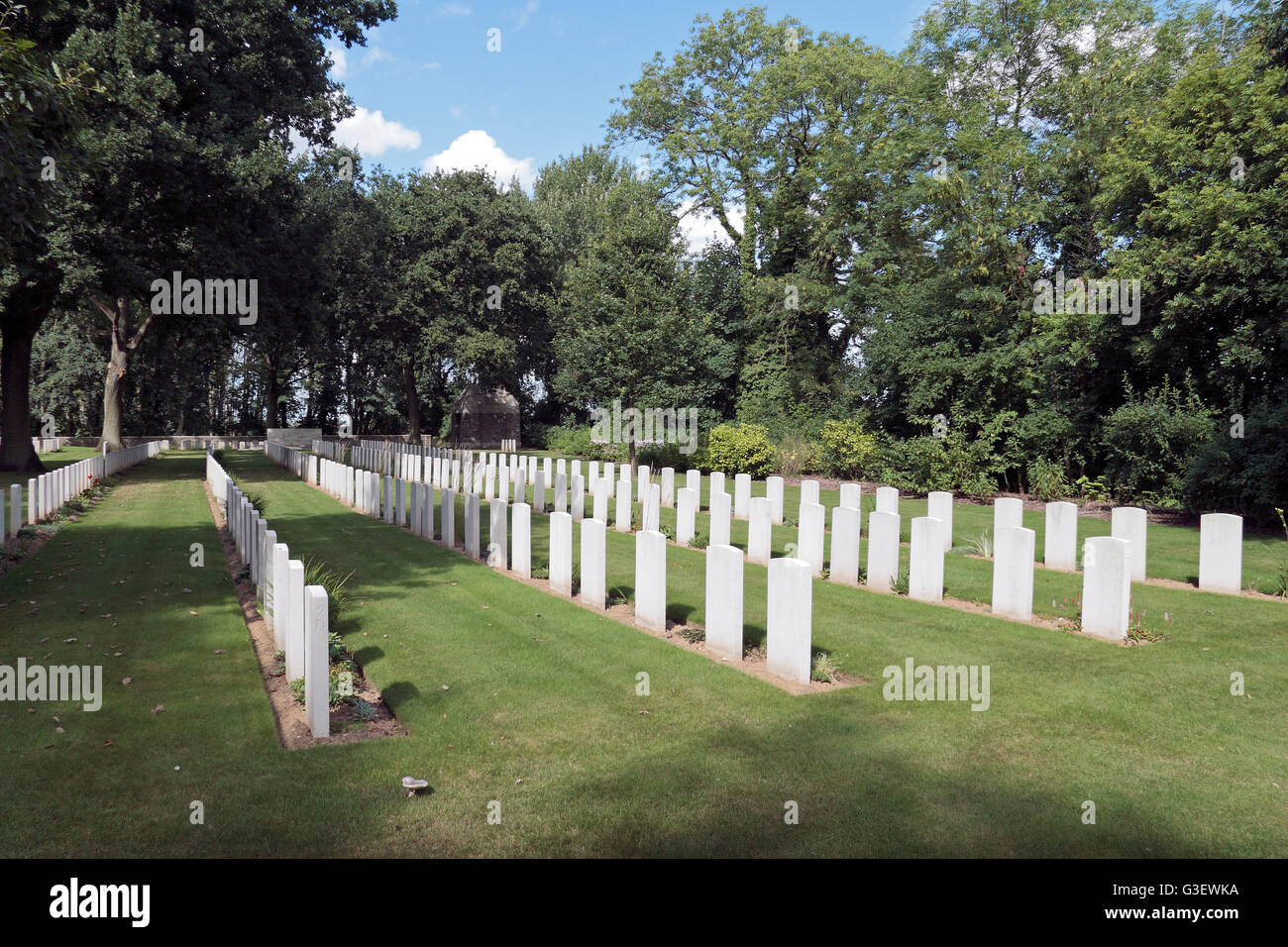 Headstones and the Cross of Sacrifice in the CWGC Gorre British and ...