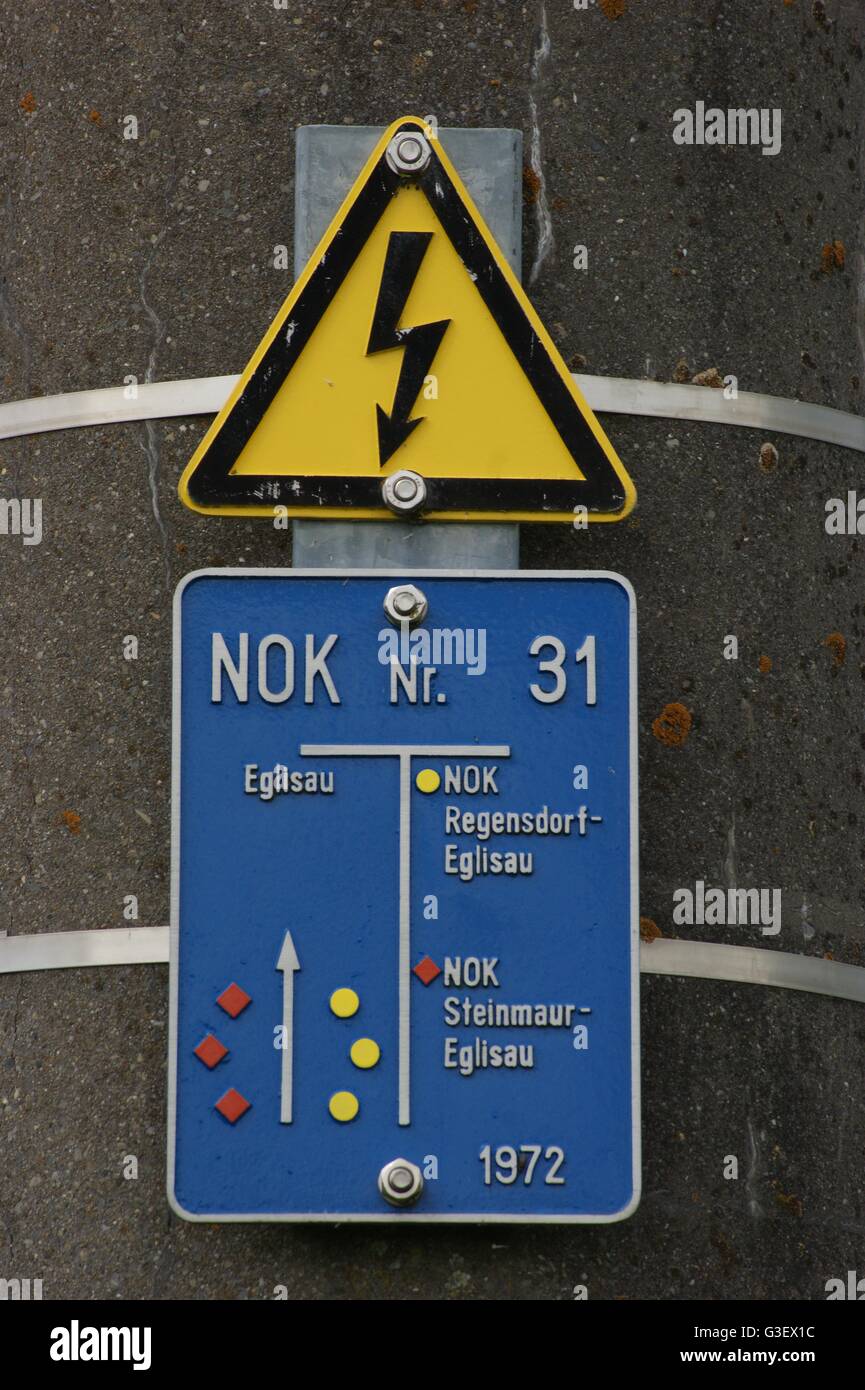 Thunderbolt and lightning hi-res stock photography and images - Alamy