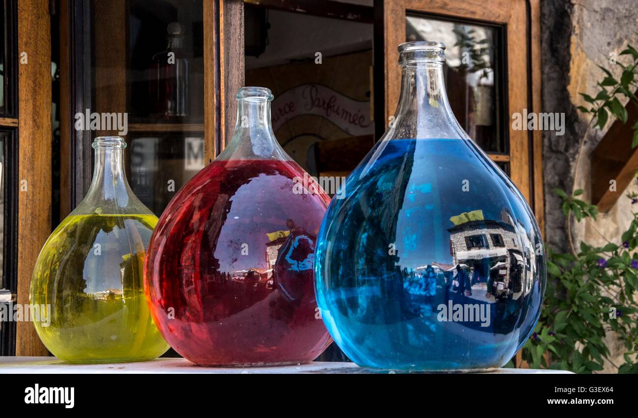 Reflections and colors hi-res stock photography and images - Alamy
