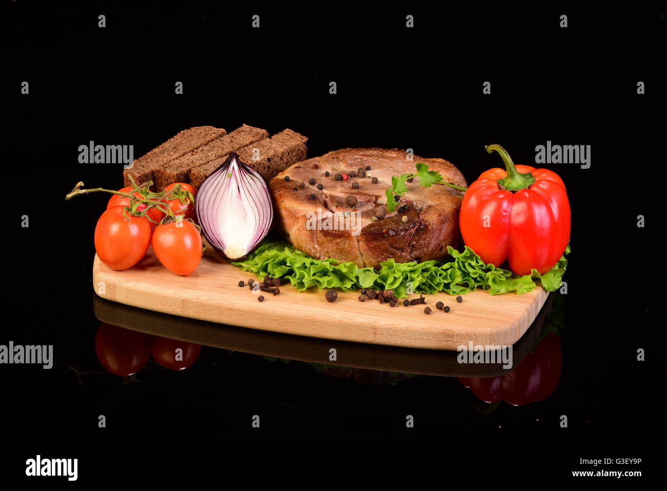 Cooked meat chopping board knife hi-res stock photography and images ...