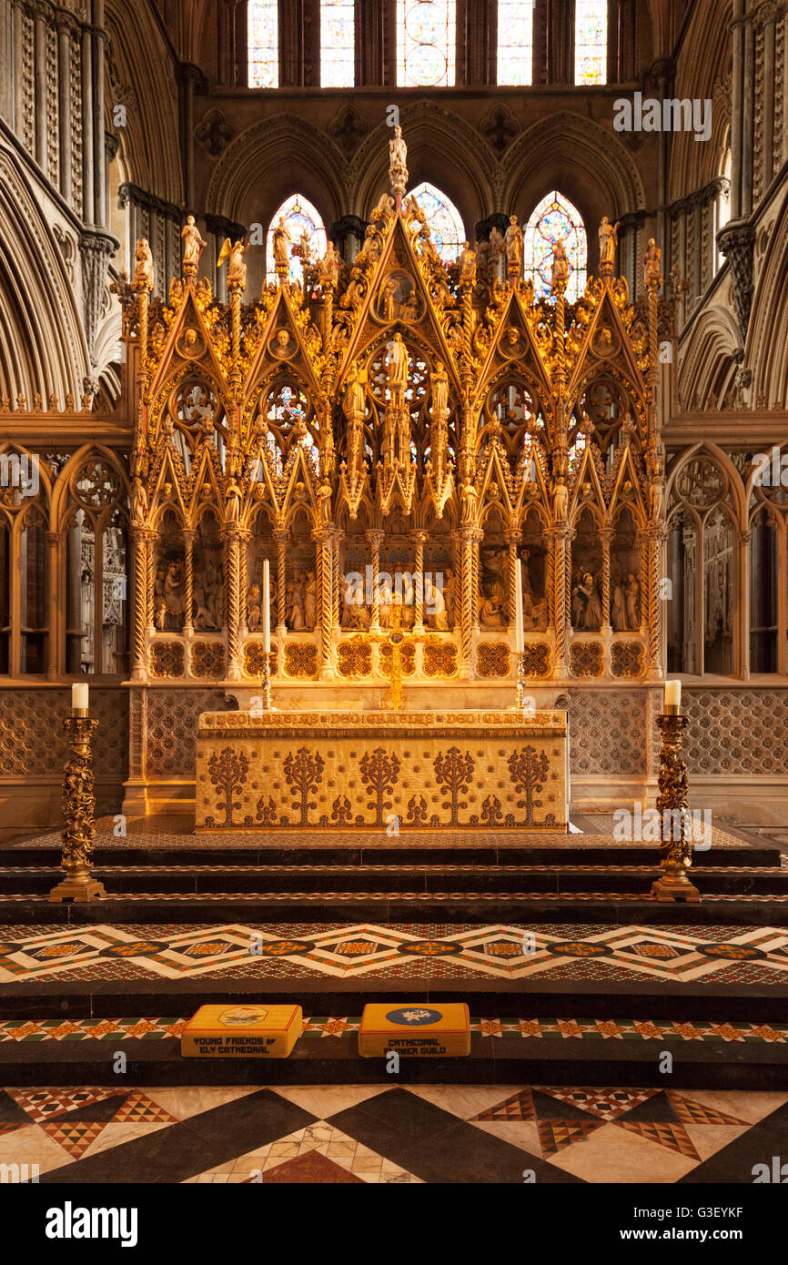 The High Altar and reredos, Ely Cathedral interior, Ely, Cambridgeshire ...