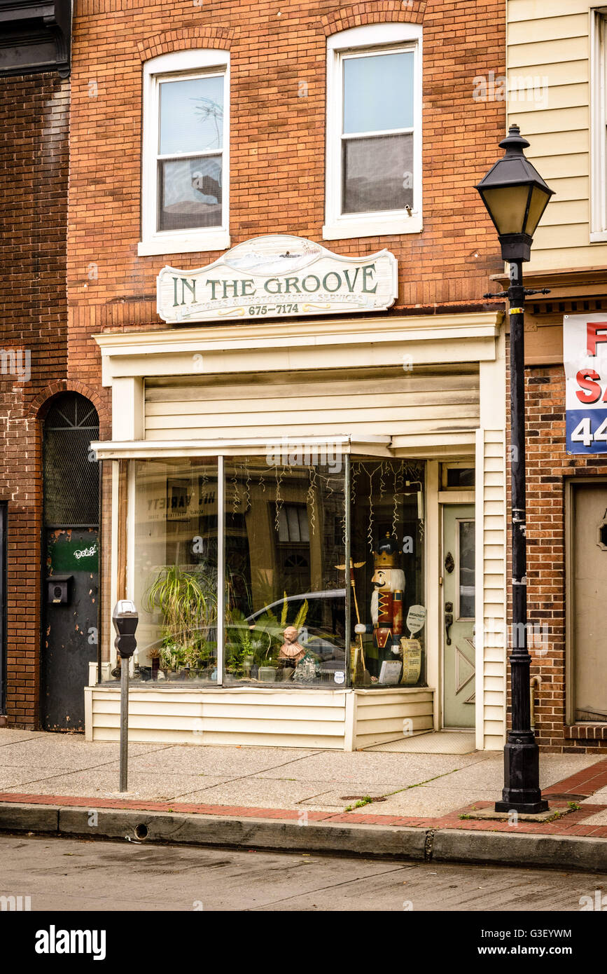 Insignia point hi-res stock photography and images - Alamy