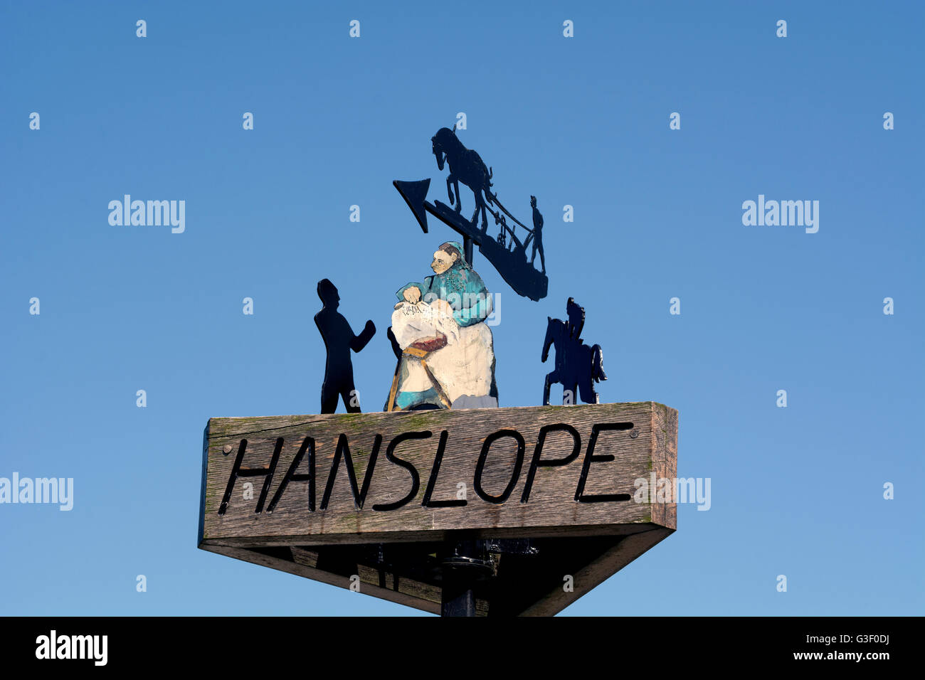Hanslope village sign, Buckinghamshire, England, UK Stock Photo - Alamy