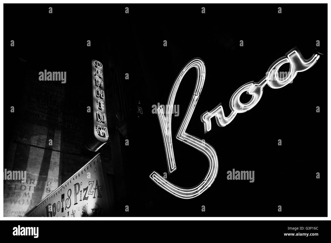 Hollywood Sign Night Black and White Stock Photos & Images - Alamy