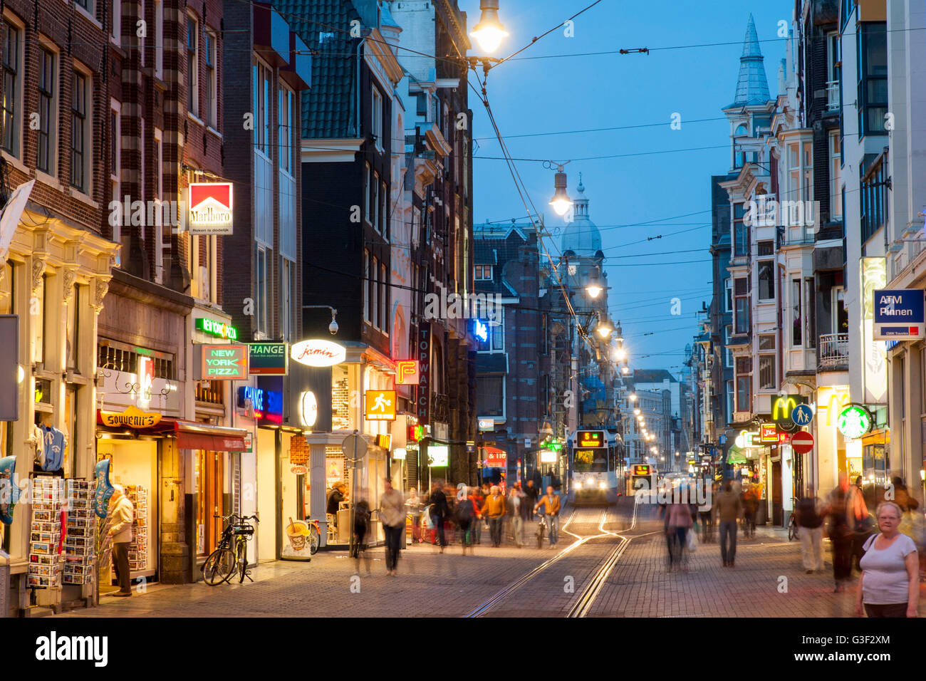 Holland people shopping hi-res stock photography and images - Alamy