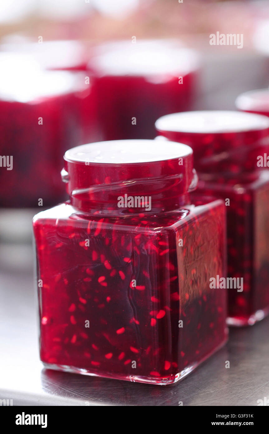 Jam, raspberry jam, glass Stock Photo - Alamy