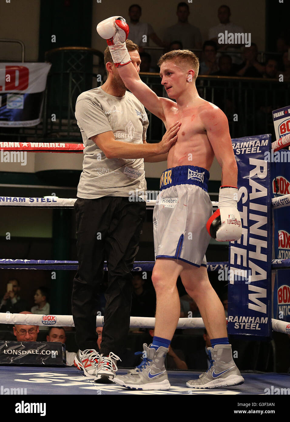 Ryan Garner celebrates winning against Ricky Leach in the Featherweight ...