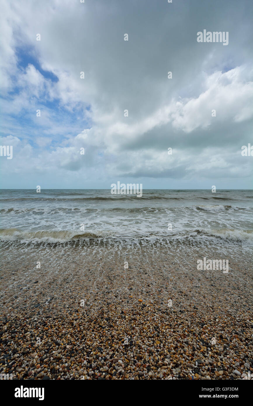 Pebble Beach with Rough Sea, Captain Cook Highway, Queensland ...