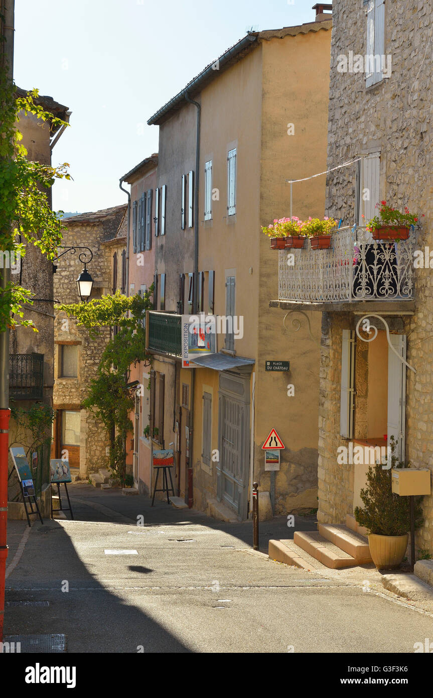 Typical small Alley, Sault, Provence, Vaucluse, France Stock Photo - Alamy