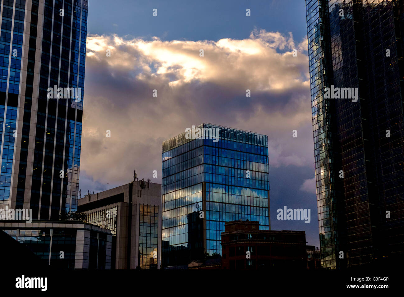 Contemporary architecture in london hi-res stock photography and images ...