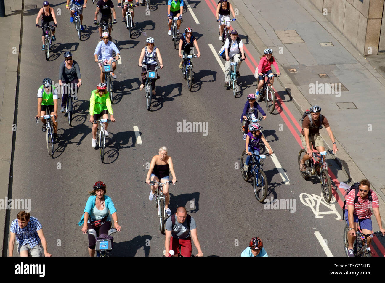 Bicycle route around London, England, United Kingdom Stock Photo - Alamy