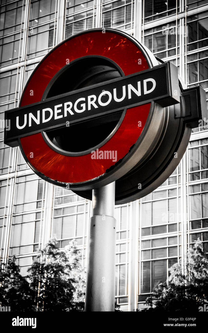 London underground sign style hi-res stock photography and images - Alamy