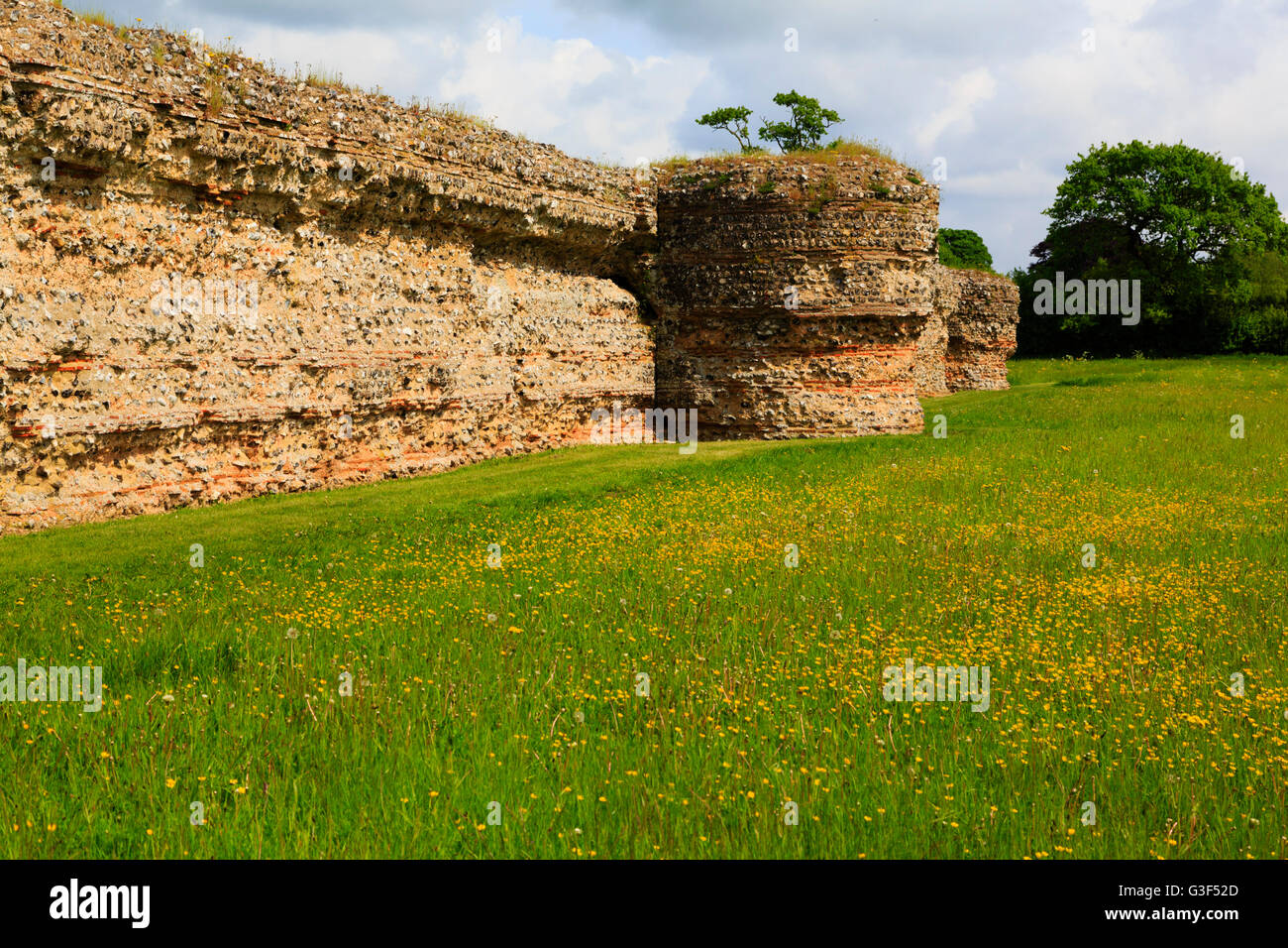 Burgh castle roman fort hi-res stock photography and images - Alamy