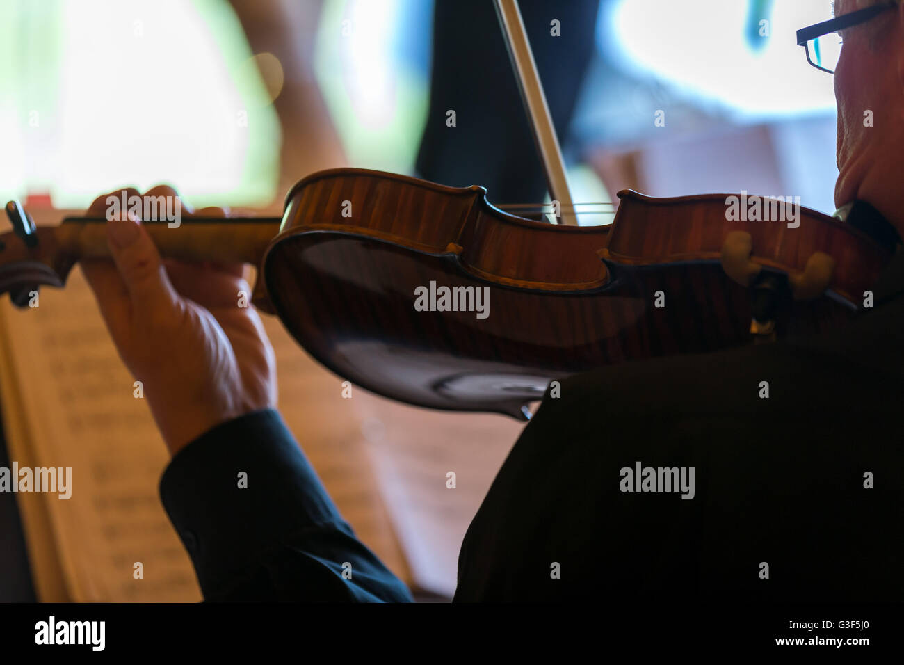 Quartet instrument hi-res stock photography and images - Alamy