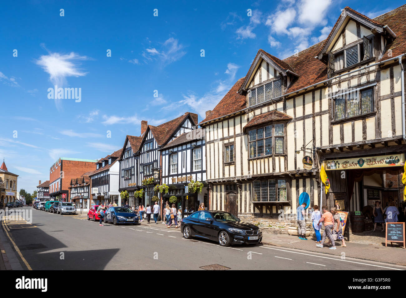 Tudor architecture stratford upon avon hi-res stock photography and ...