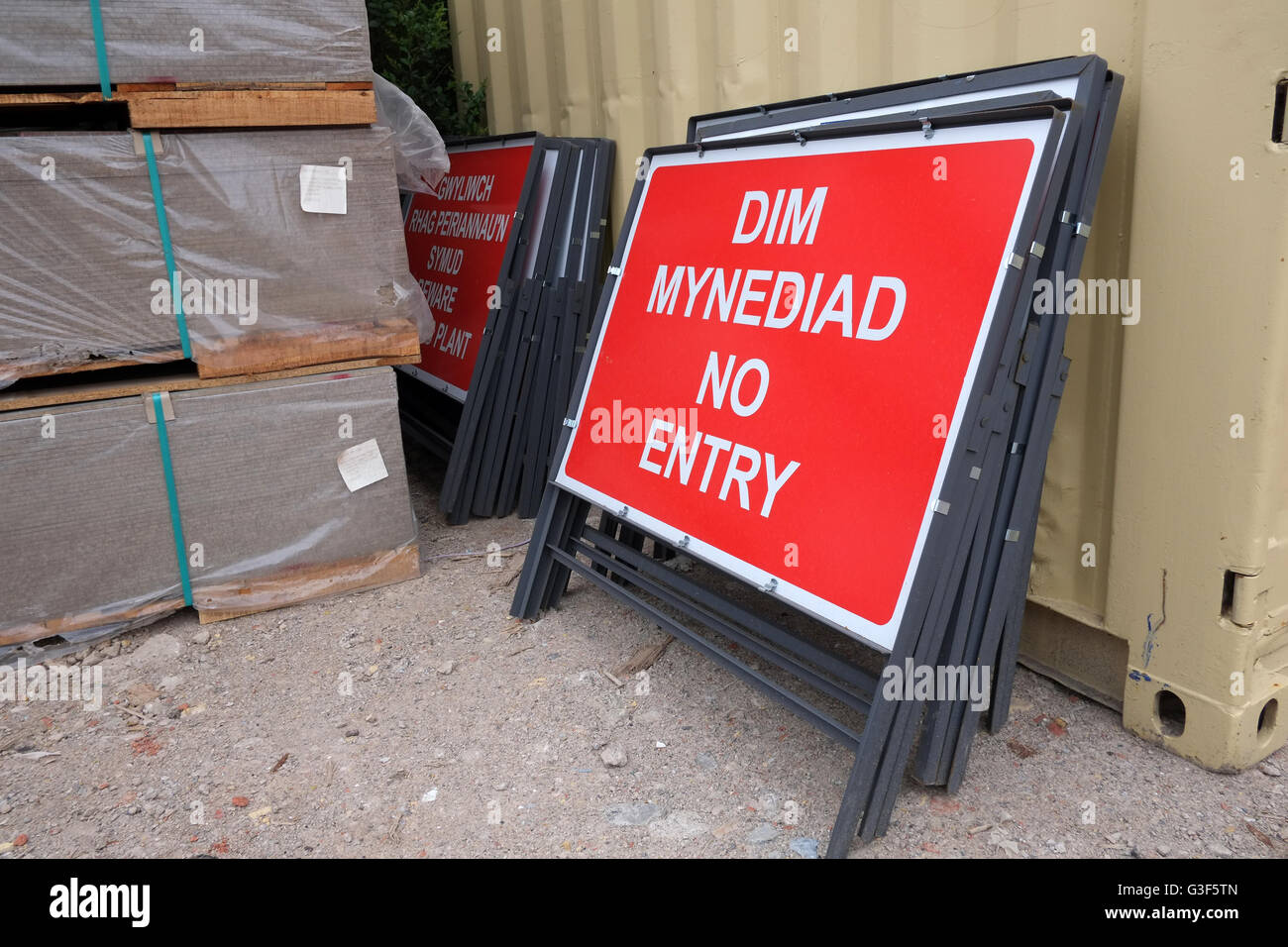 Bilingual Welsh / English no entry sign leaning on a contractor cabin ...