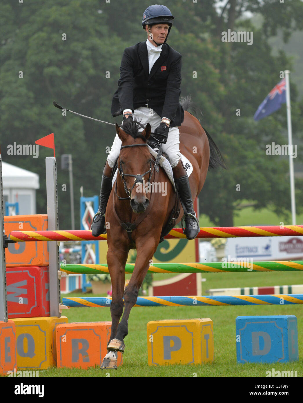 William Fox-Pitt riding Cool Mountain take part in the Event Rider ...