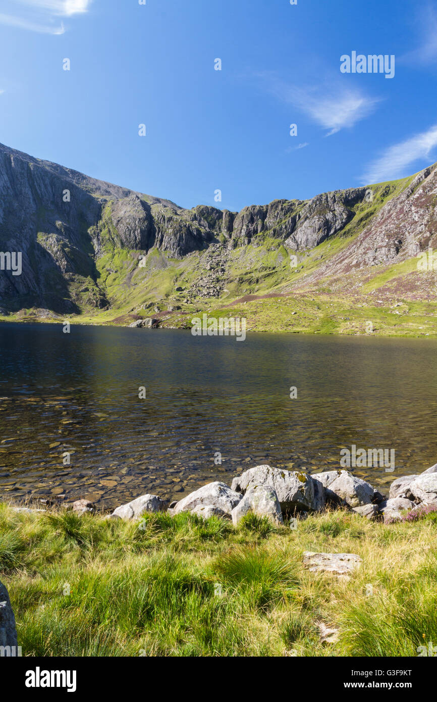 Lake Idwal and The Devil’s Kitchen, Snowdonia, Wales, United Kingdom ...