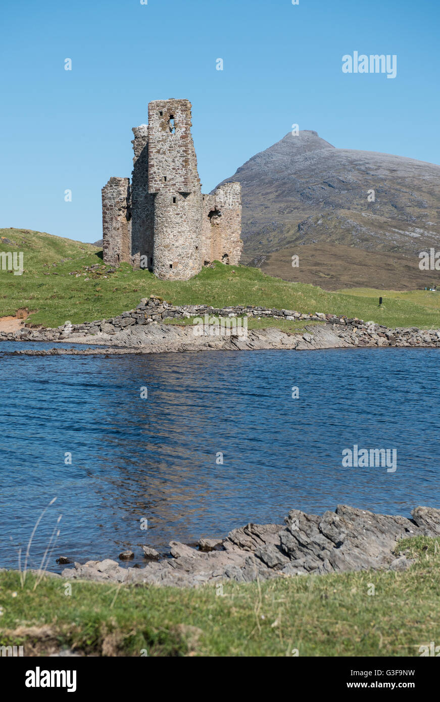 Ardvreck Castle, Loch Assynt, Wester Ross, Scotland Stock Photo - Alamy